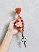 Macrame Wristlet Keychain Pattern | Beginner | Helix – Manifold Witness